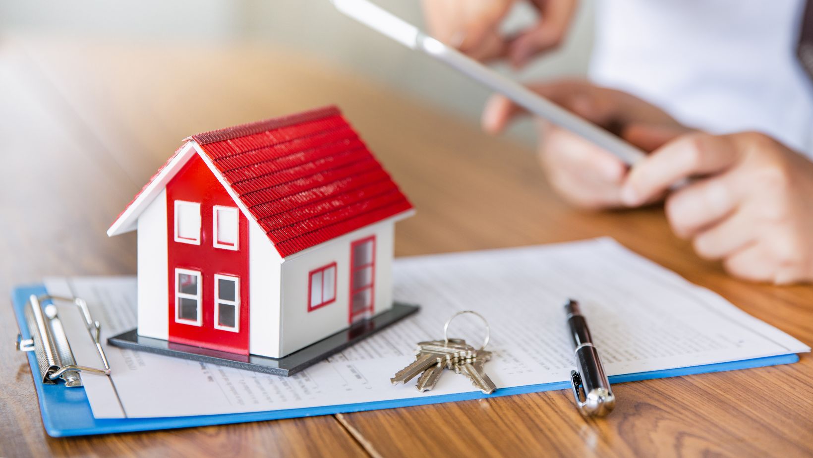 Direct Sale vs. Listing Your House - Learn the Difference
